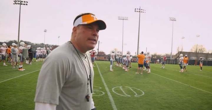 (Video) God bless whoever blared 'Sweet Home Alabama' at Tennessee ...