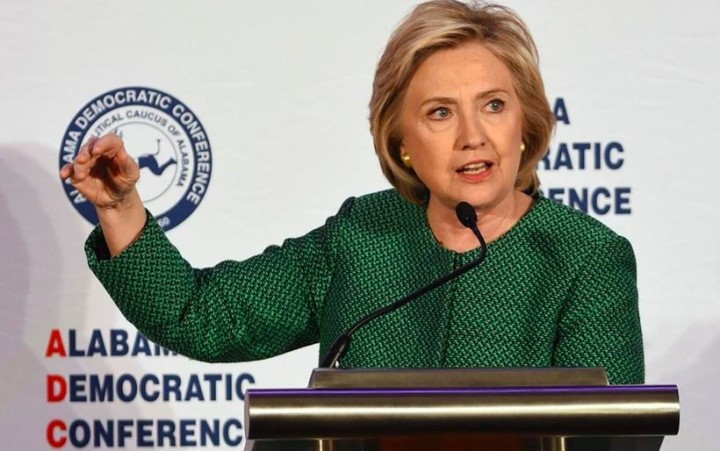 Hillary fakes southern accent during campaign stop in Alabama (Video ...