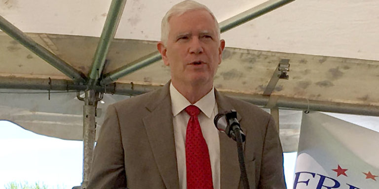 Mo Brooks says photo of feces 'describes the Whistleblower report ...