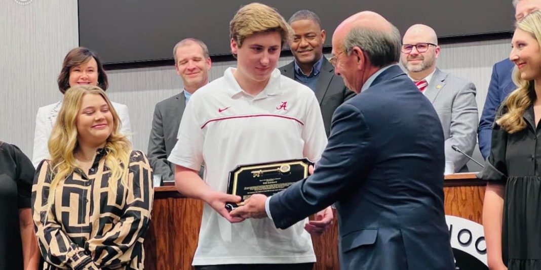 Alabama legend Will Reichard given key to the city in Hoover ...