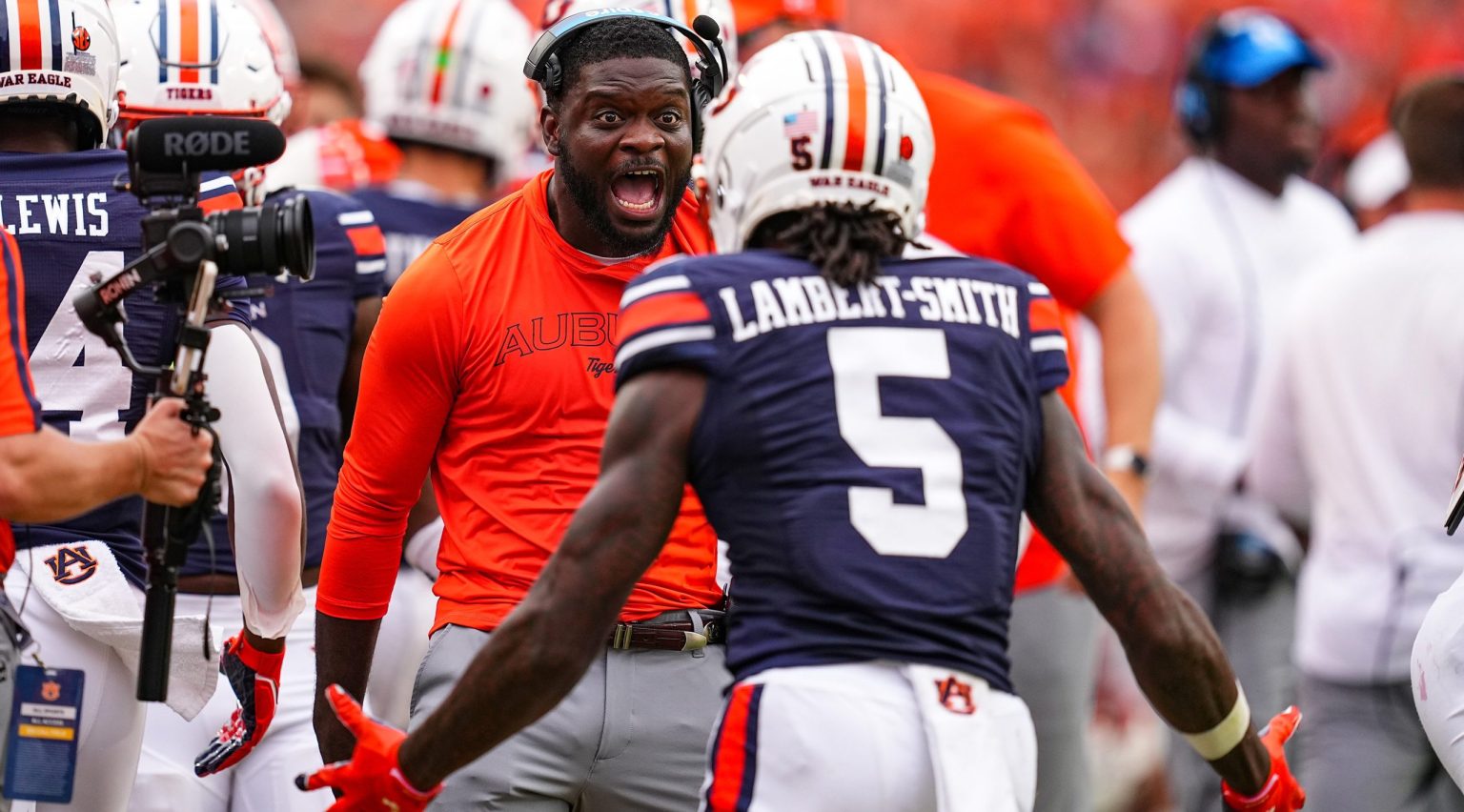 Auburn suffers heartbreaking defeat to Oklahoma after late Thorne pick ...