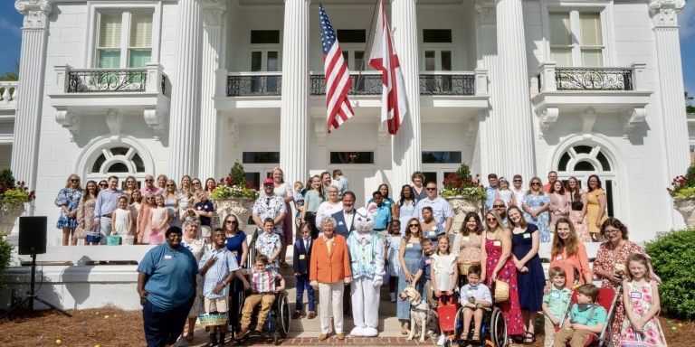 Ivey hosts 6th Annual Magic Moments Easter Egg Roll at the Governor’s Mansion - Yellowhammer News