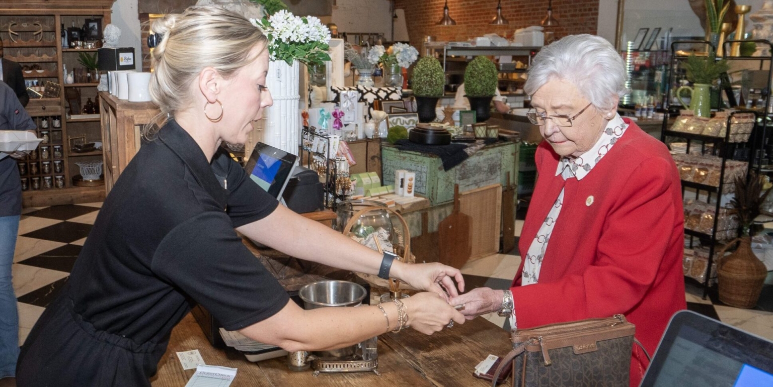 Ivey urges Alabama entrepreneurs to enter nationwide Freedom 250 pitch ...